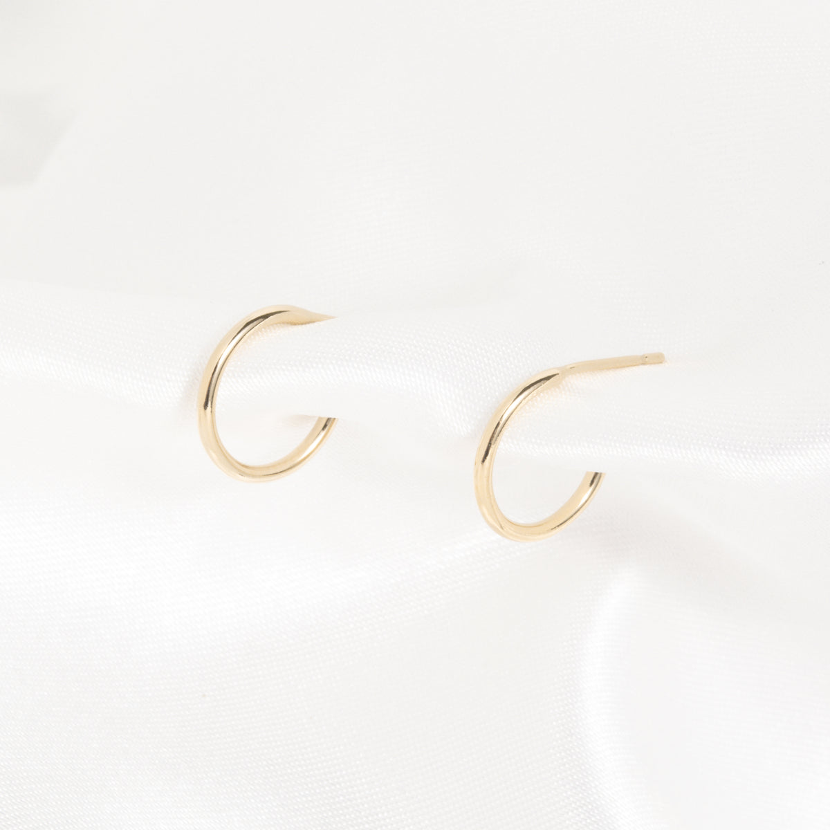 Mia Hoop Earrings – NĀ WEHI